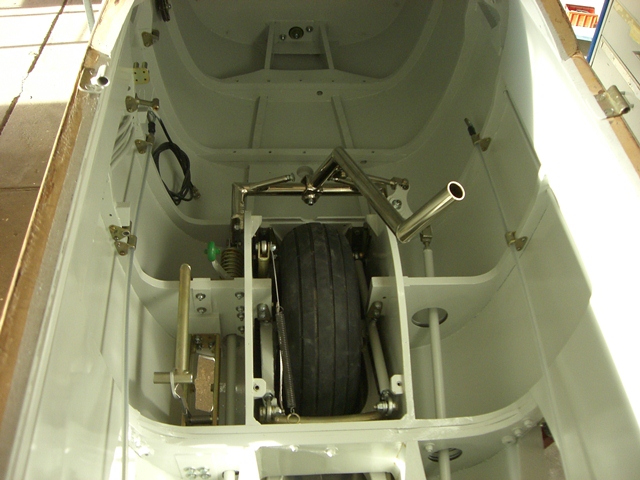 ASK 14 mit Hirth F23 - www.ask14.org