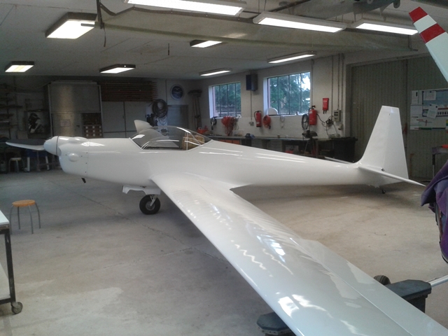 ASK 14 mit Hirth F23 - www.ask14.org